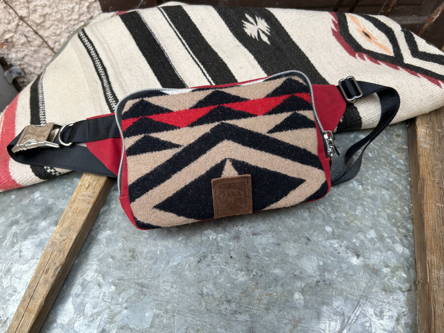 Handcrafted Pendleton Wool Crossbody Bag- Rock Point Black - Artifacts ...